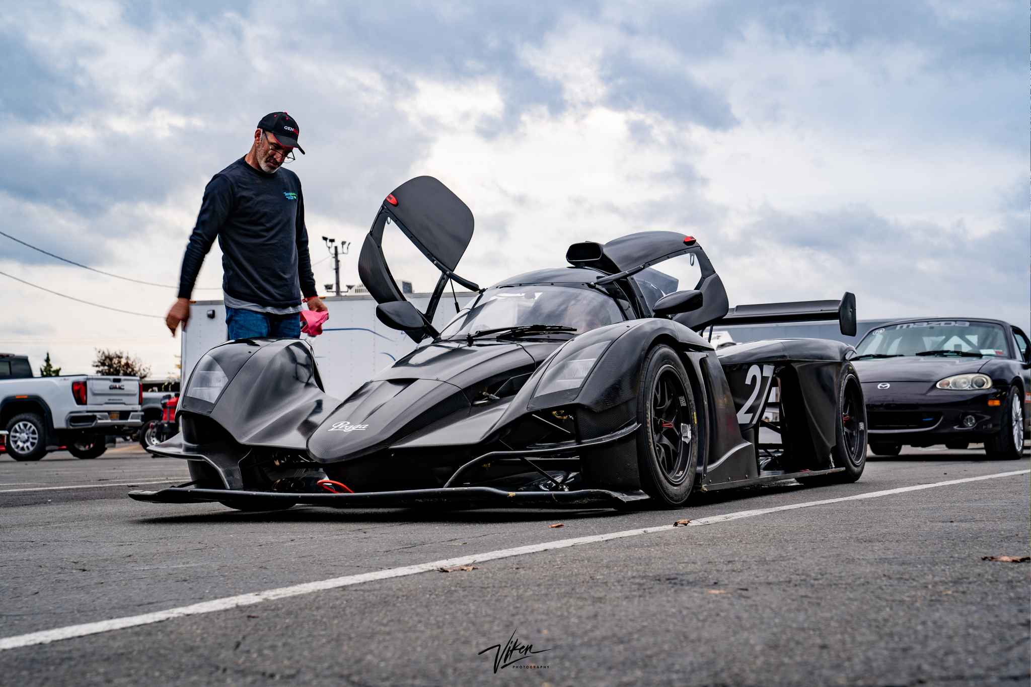 hypercars_at_The_Race_track_praga_supercar_gullwing_racing – No Money ...